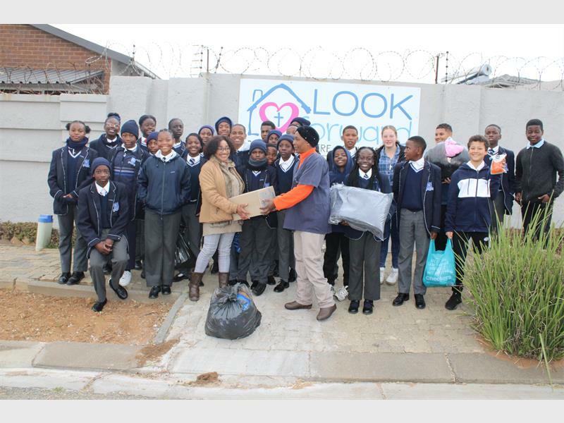 Regents Park Primary School donates necessary items to centre ...