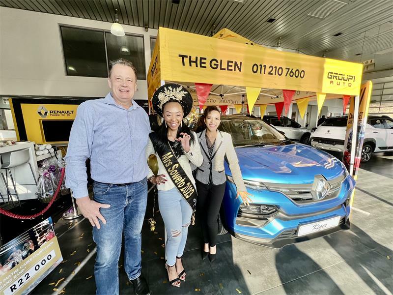 Group 1 Renault The Glen presents new car to the inaugural Mrs Soweto ...