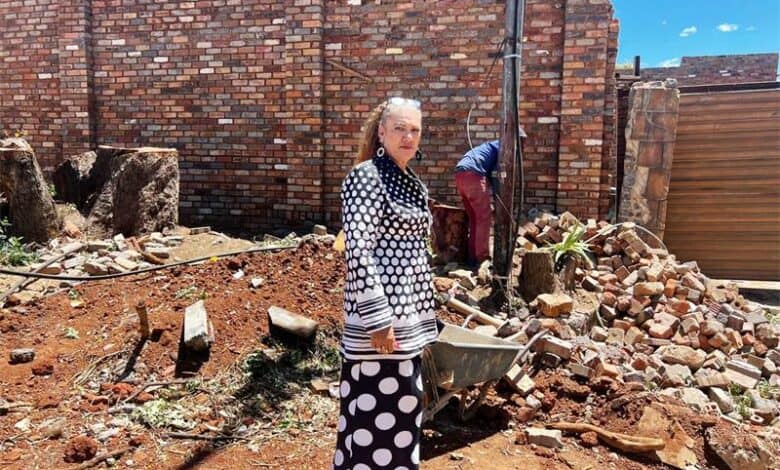 Illegal buildings and backrooms in Ward 57 | Southern Courier