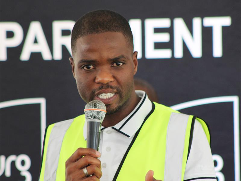 WATCH: Mayor, MMC hand over 196 title deeds in South Hills | Southern ...