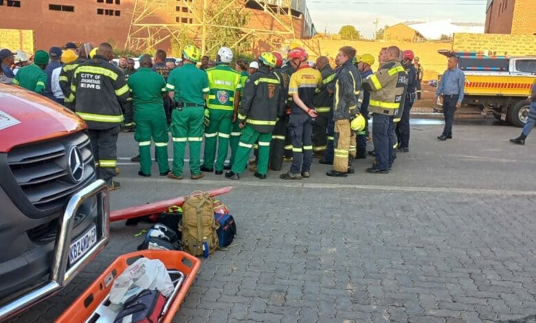 WATCH: Death toll rises to 6 after Ormonde building collapse | Southern ...