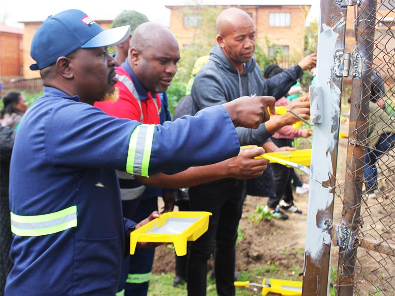 WATCH: Mall @ The Junction backs Rosettenville community farming ...