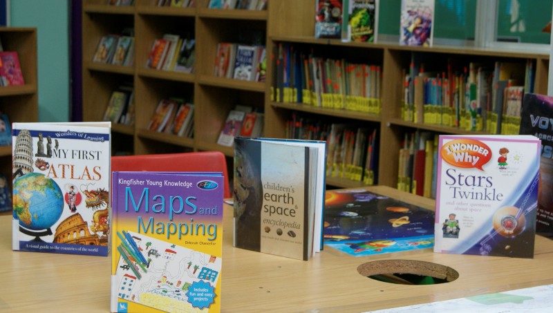 VIDEO: Glenanda P.S handover of Library | Comaro Chronicle