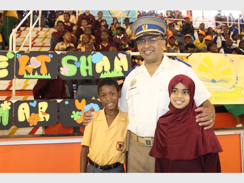 Scholar patrollers honoured | Comaro Chronicle