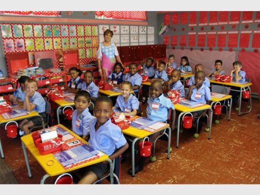 VIDEO: Grade One learners at Dalmondeor excited | Comaro Chronicle