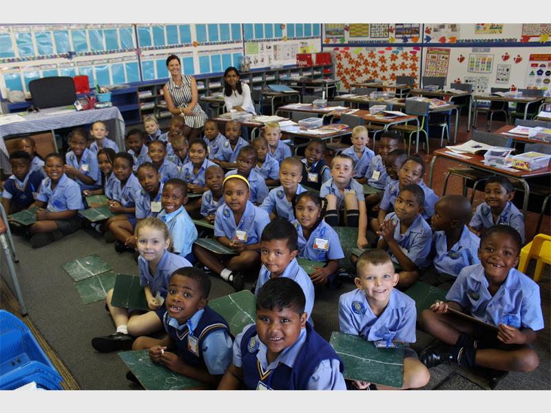 VIDEO: Grade One learners at Dalmondeor excited | Comaro Chronicle