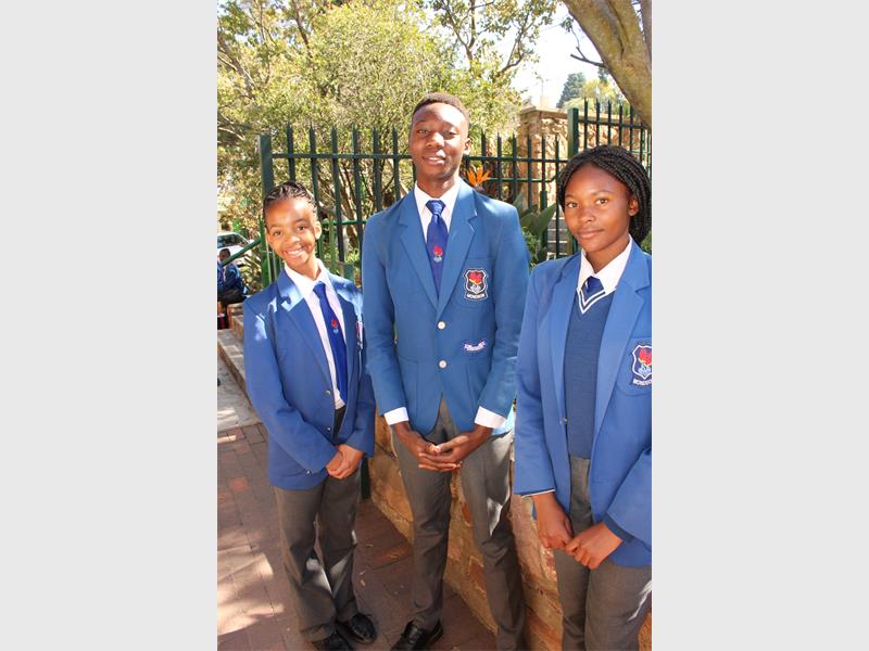 Mondeor High taking first place in the cross-country race | Comaro ...