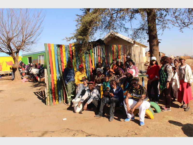 Tracey Le Roux helps families in Jackson’s Drift informal settlement ...