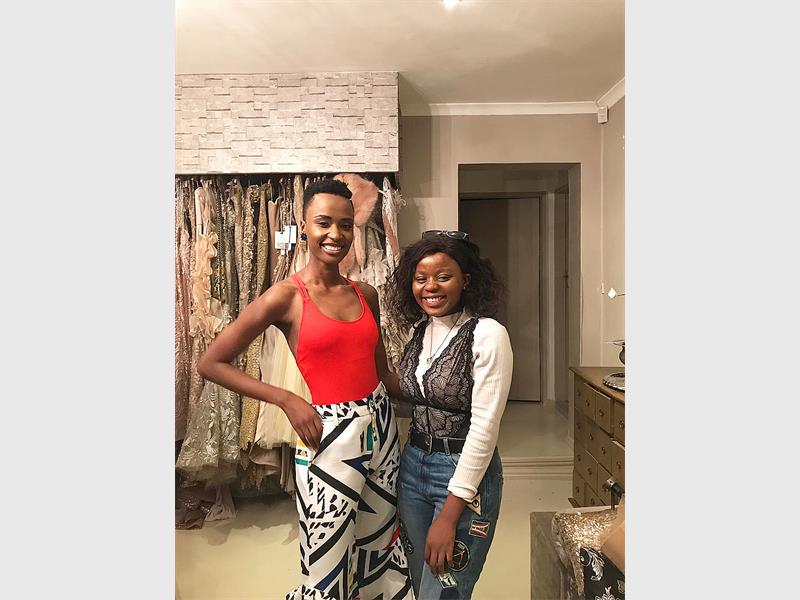 Local young designer and Miss Universe meet | Comaro Chronicle