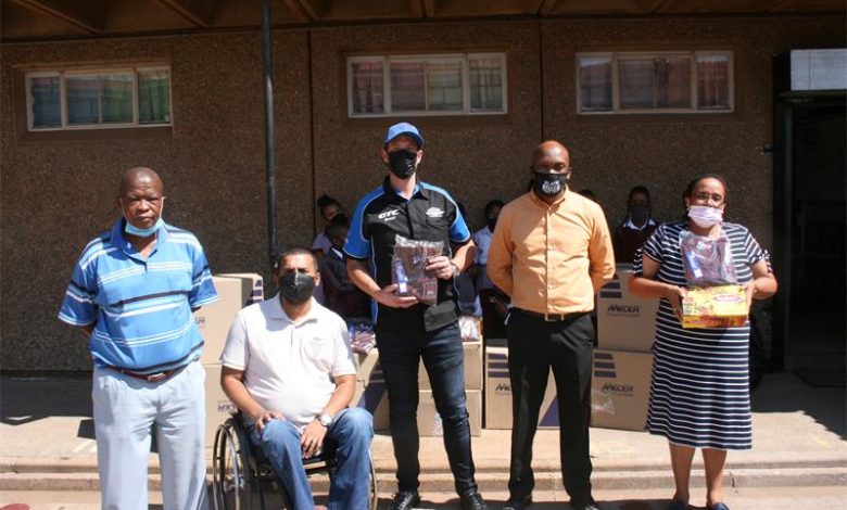 Stone ridge receives donation from EPS | Comaro Chronicle