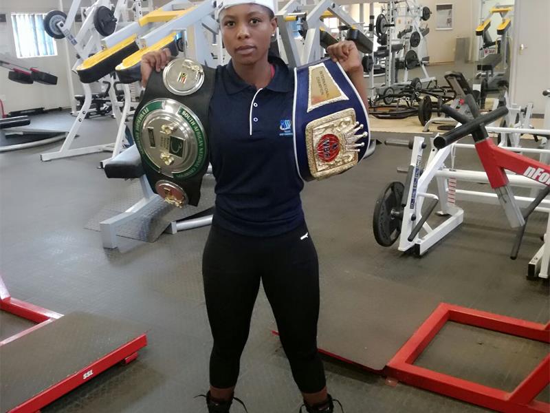 Linmeyer female boxing champ prepares for her big fight | Comaro Chronicle