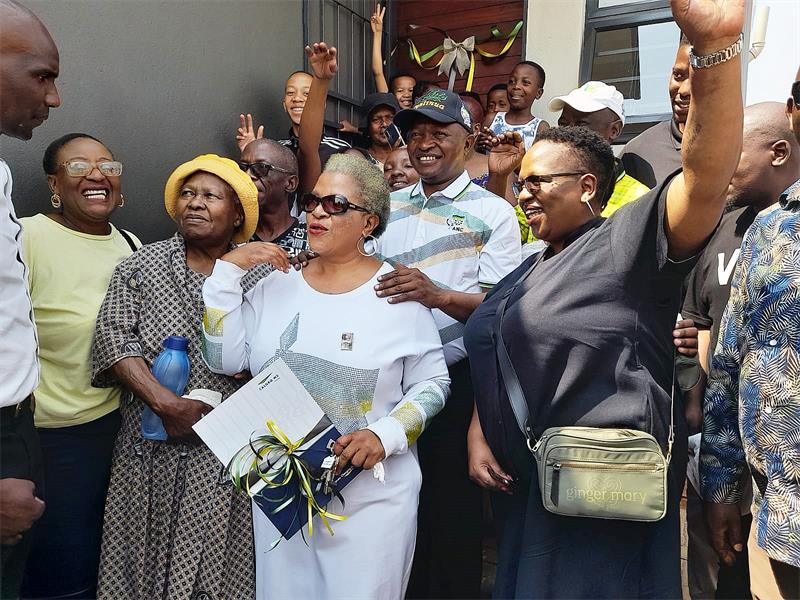 Deputy president hands over a house to former Winnie Madikizela-Mandela ...
