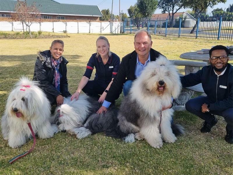 JOY Dogs puts smiles on peoples face at Brackenview Healthcare | Comaro ...