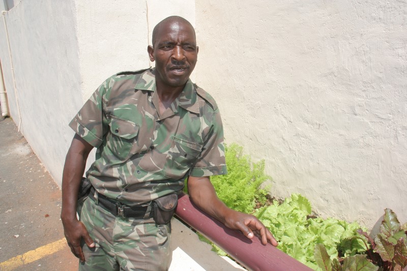 Gardening guard puts his green fingers to work | South Coast Sun