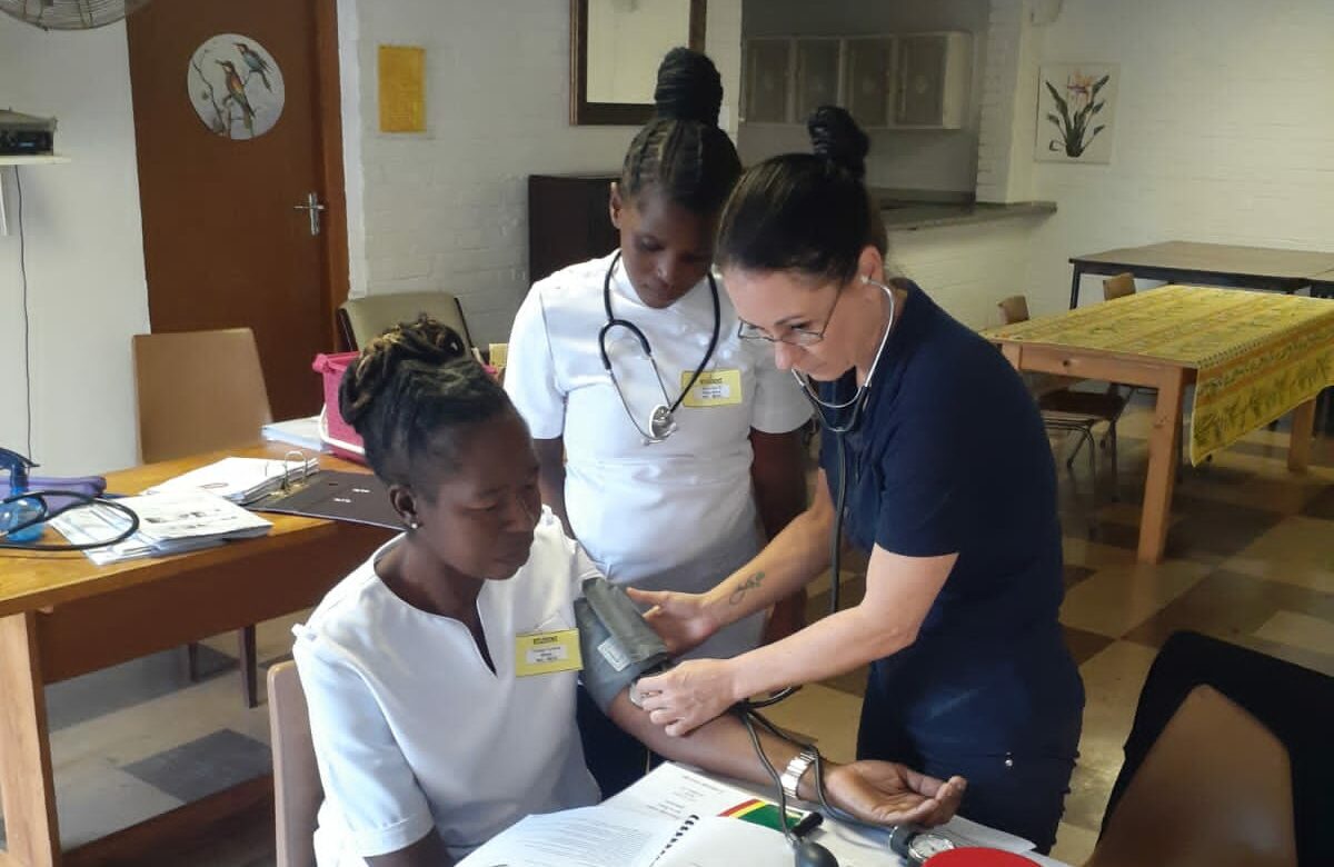 Mooi Hawens hosts frail-care course | South Coast Sun