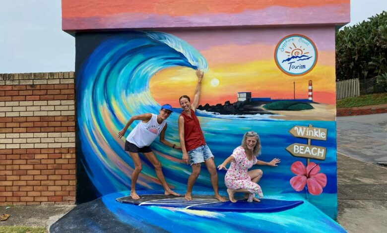 Tidy Towns unveils selfie wave wall at Winkle Beach | South Coast Sun