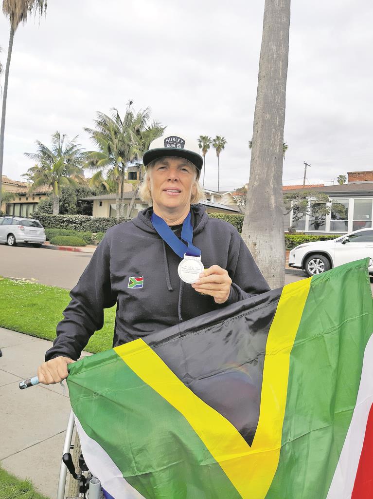 Para-surfer flies SA flag high | Southlands Sun
