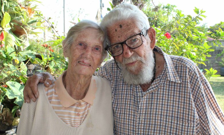 Bowling couple bid farewell to The Bluff | Southlands Sun