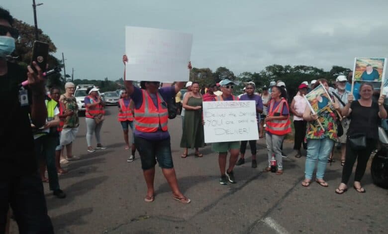 JUST IN: Gatvol residents march to Wentworth Hospital | Southlands Sun