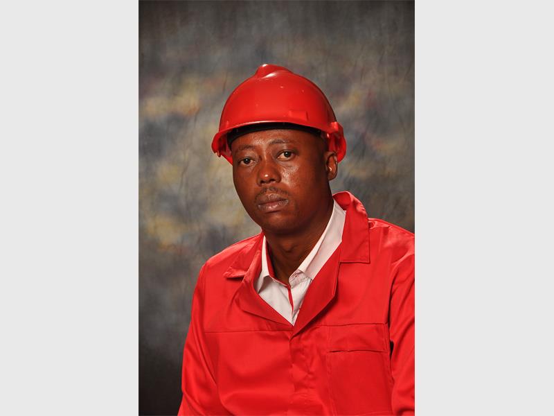 EFF wants absent premier gone | Lowvelder