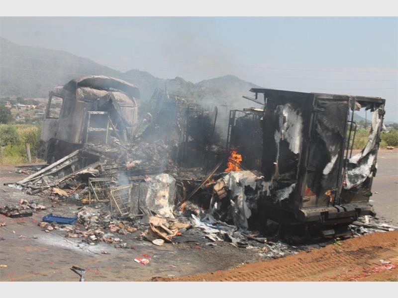 KFC truck loaded with chicken burnt at Ga Masha village | Lowvelder