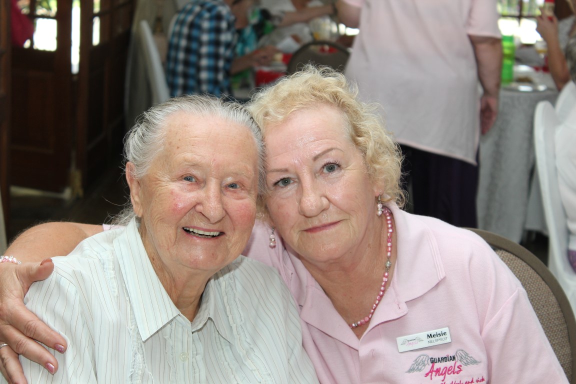 Angels give the gift of Christmas to seniors | Lowvelder