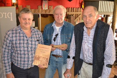 Boek is 'n puik oorsig van oorlog | Lowvelder