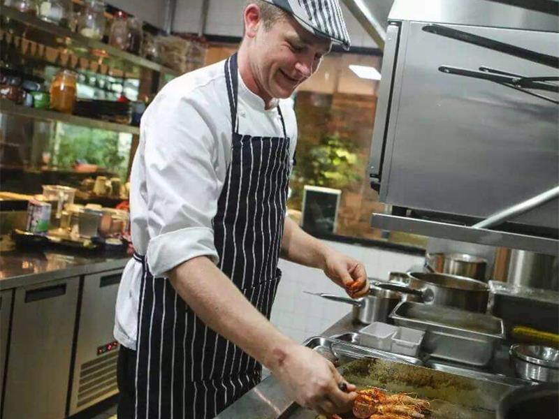 Sjef kook Suid-Afrikaans in China | Lowvelder