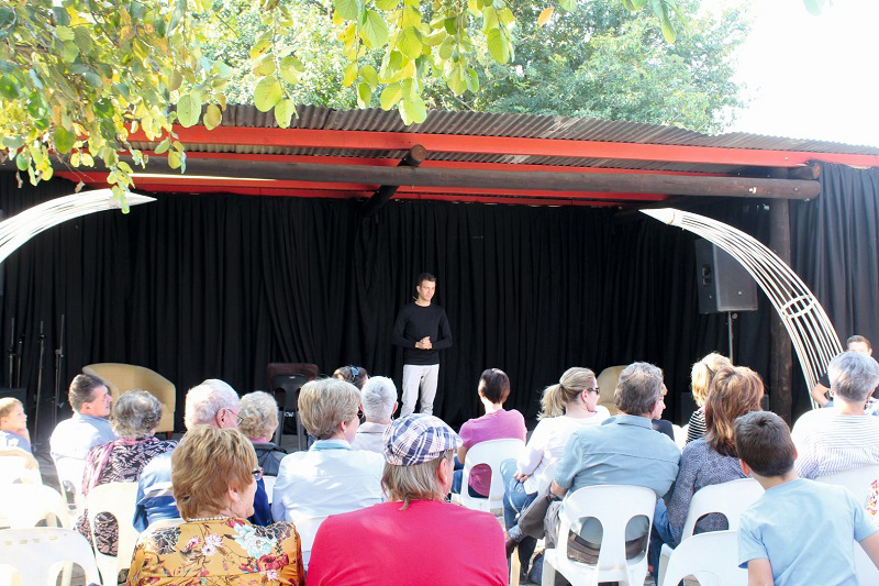 Wian laat oud en jonk in verwondering staar | Lowvelder