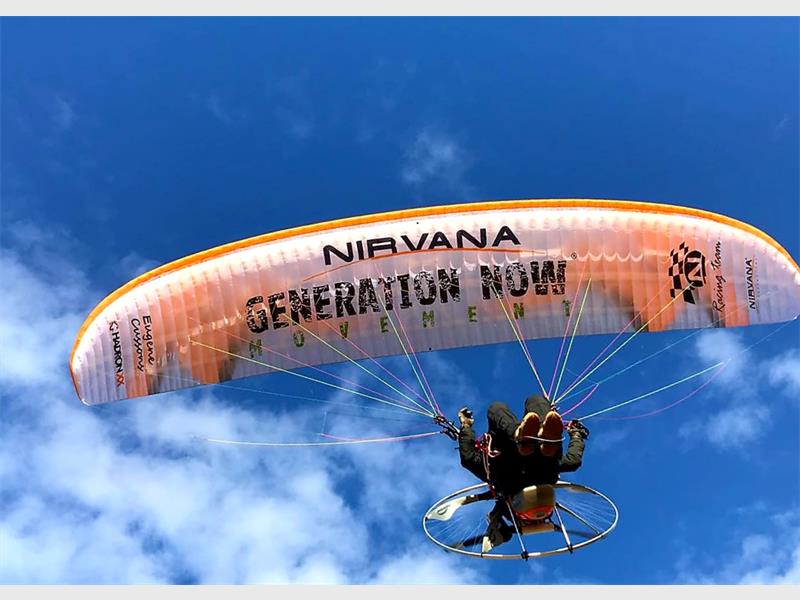 Epic Icarus Trophy in aviators' sight | Lowvelder