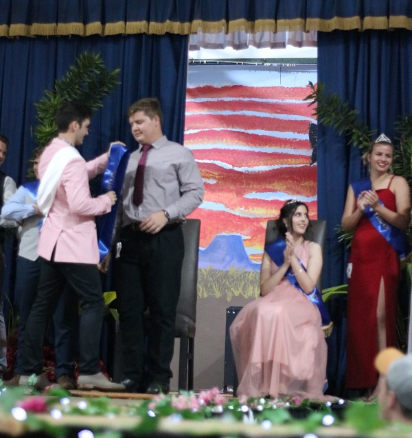 Tonga SAPS' female officers show their muscle during operation | Lowvelder