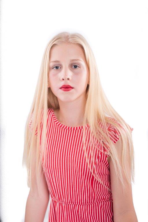 Models strut their stuff all the way into American magazine | Lowvelder