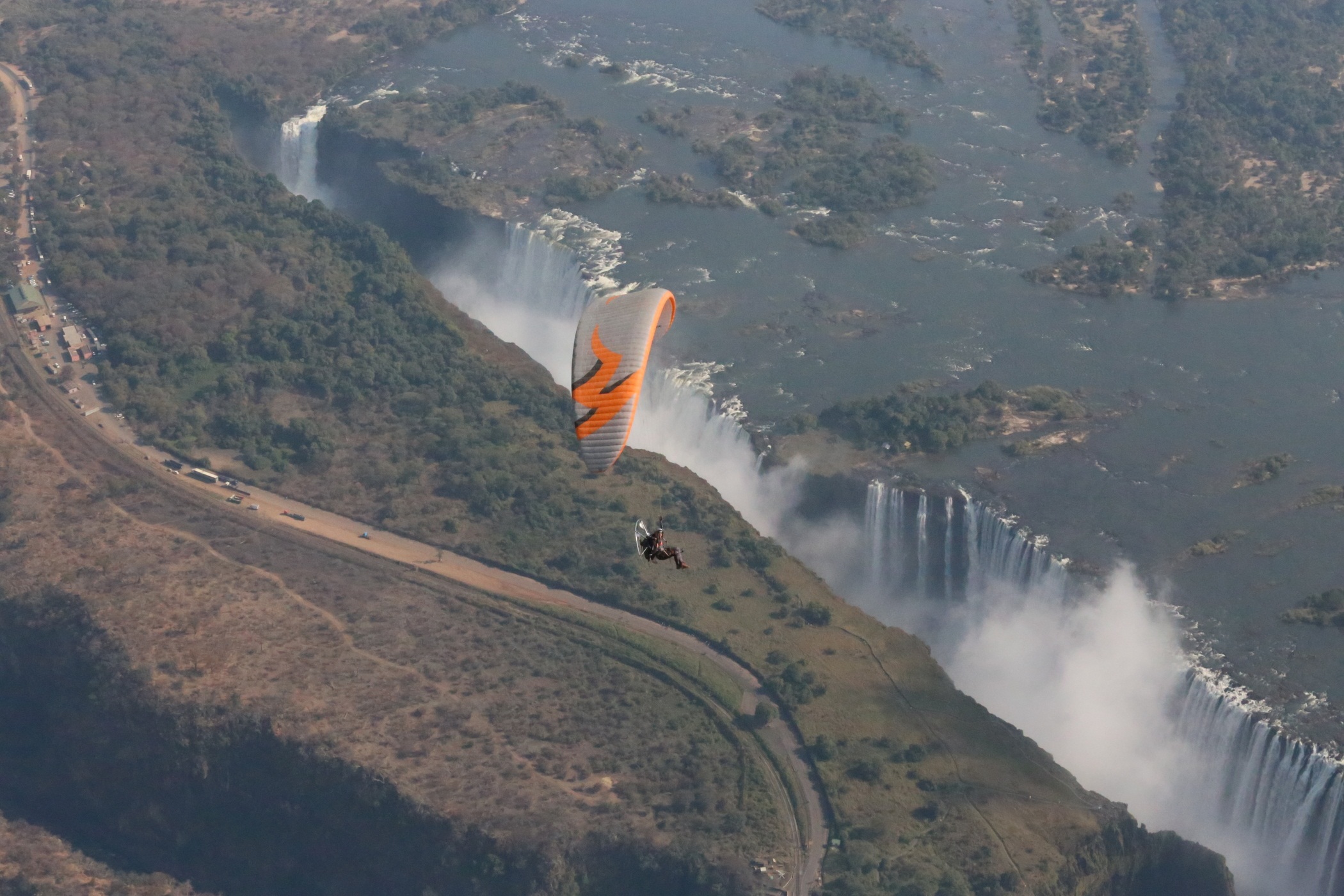 Sweefvlieëniers pak moeilikste wedvlug ter wêreld | Lowvelder