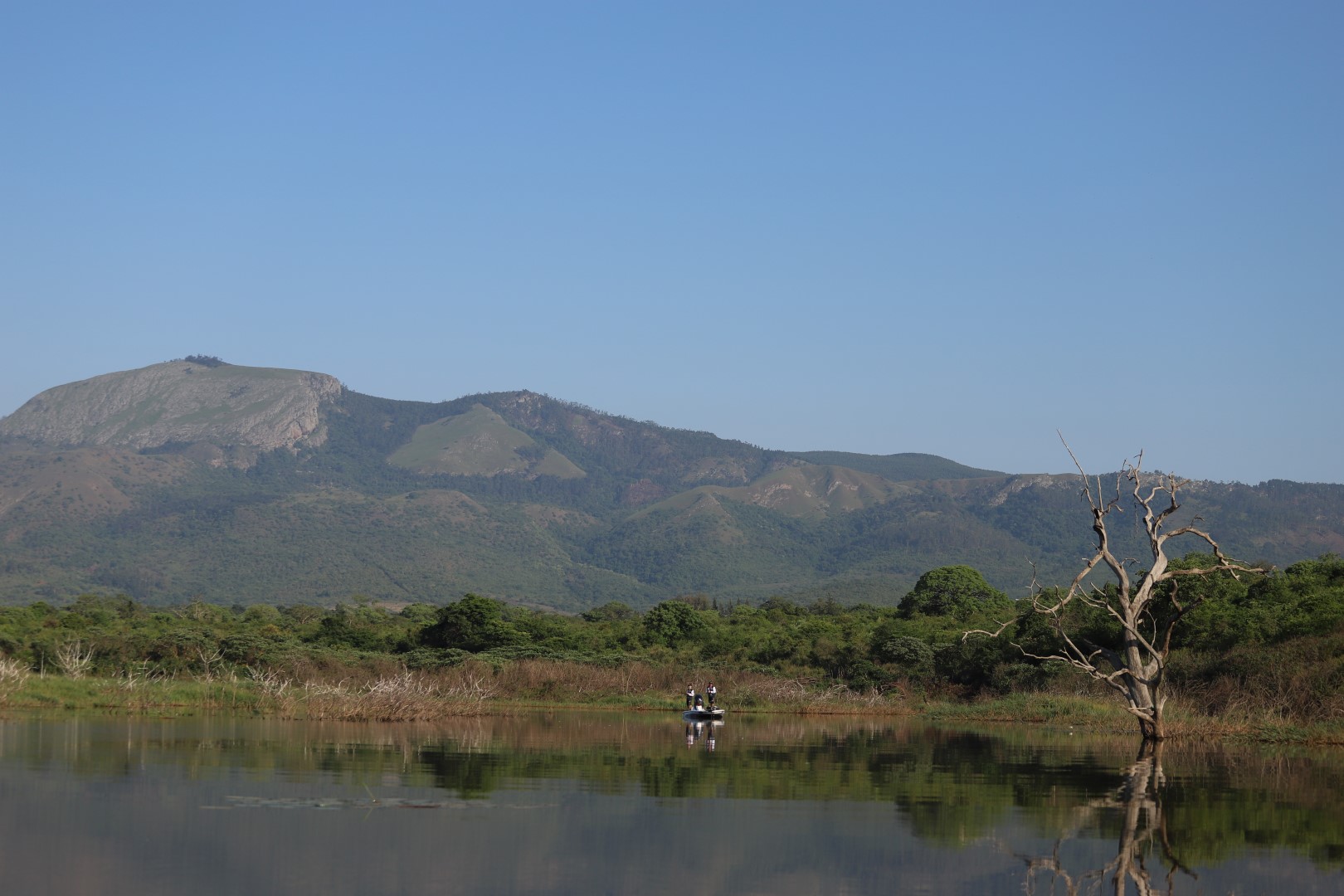 IN PHOTOS: 30 boats take to Driekoppies Dam for the R100k Bonanza ...