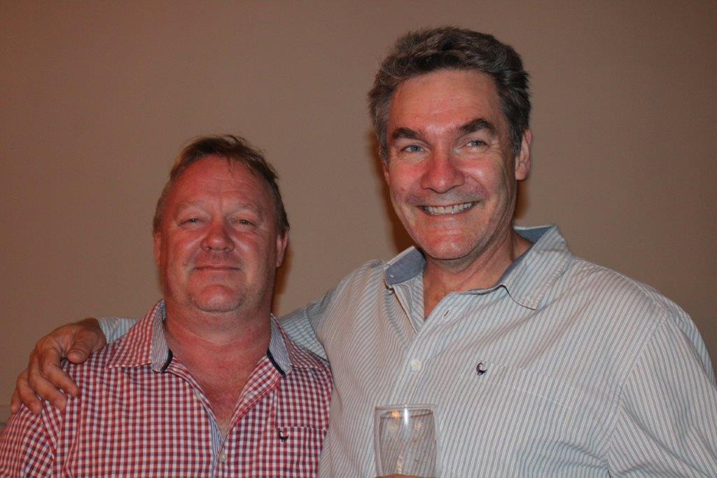 IN FOTO'S: Steve en ander versit berge vir kankerpasiënte | Lowvelder