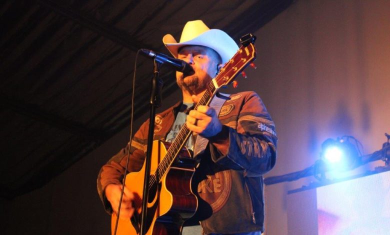 IN FOTO'S: Steve en ander versit berge vir kankerpasiënte | Lowvelder