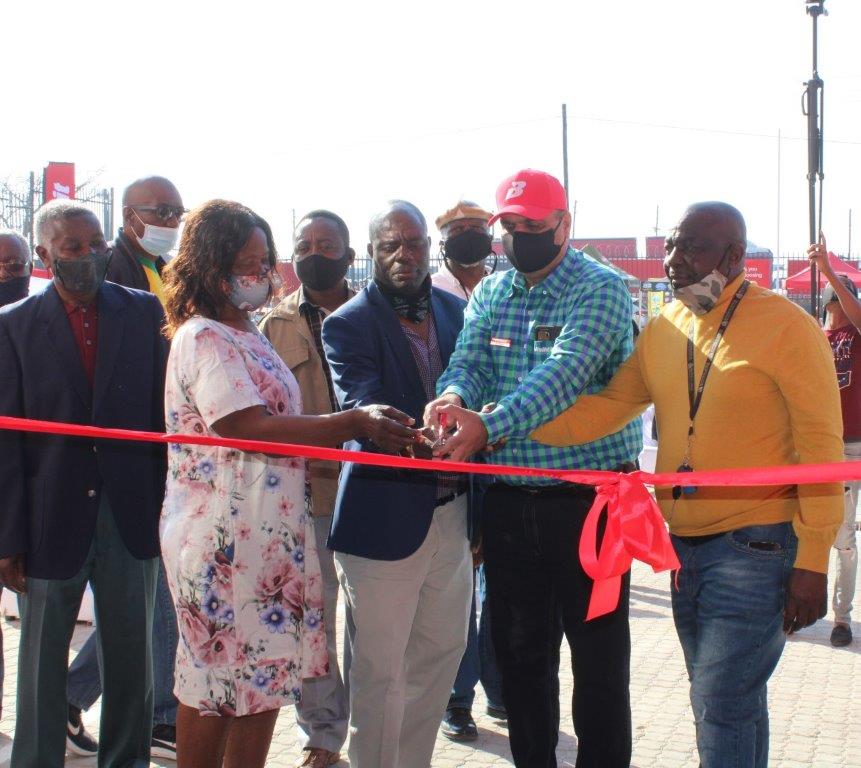 Dwarsloop’s Build it there for the community | Lowvelder