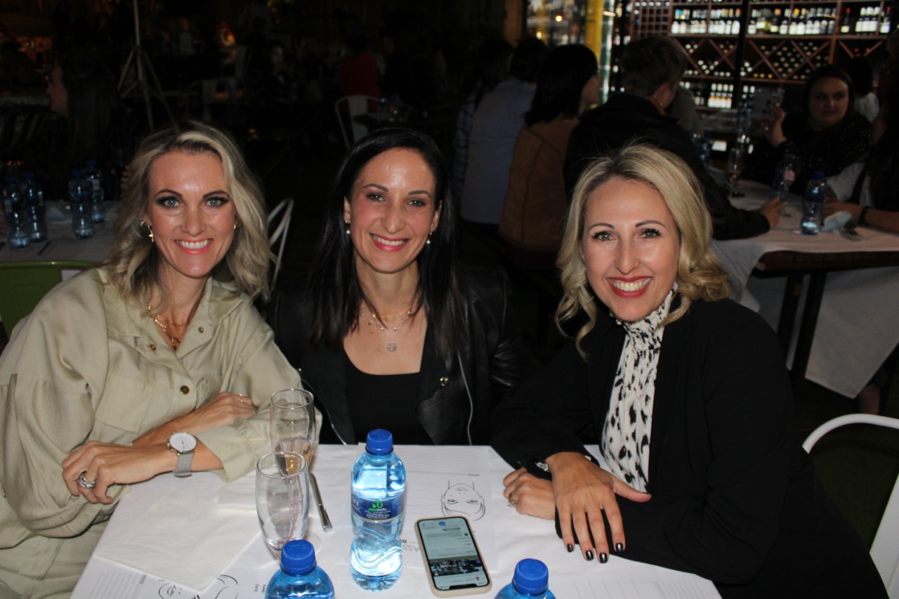 Willem Botha se grimeerklas bemagtig Laeveld-vroue | Lowvelder