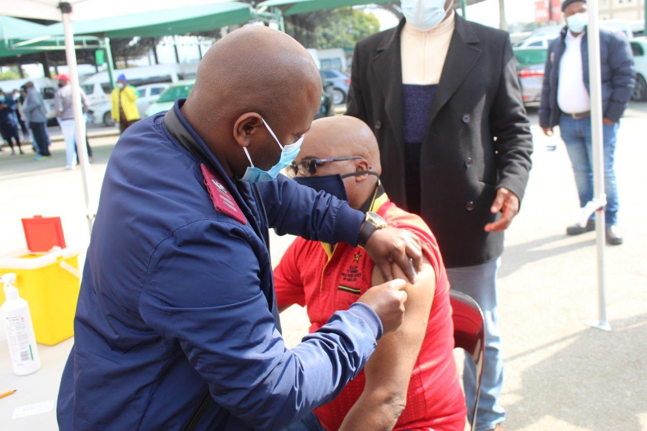 MEC for health monitors vaccine roll-out at Mbombela taxi rank | Lowvelder