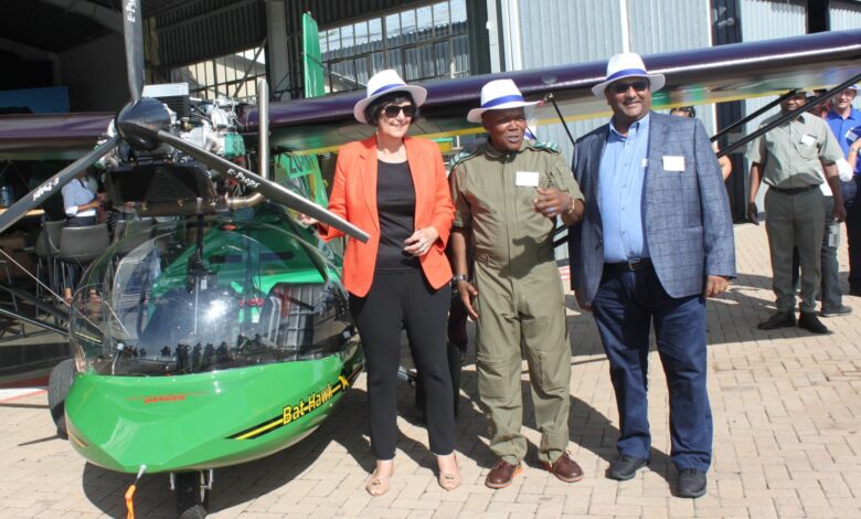Anglo American Platinum donates Bat Hawk aircraft to Kruger Park ...