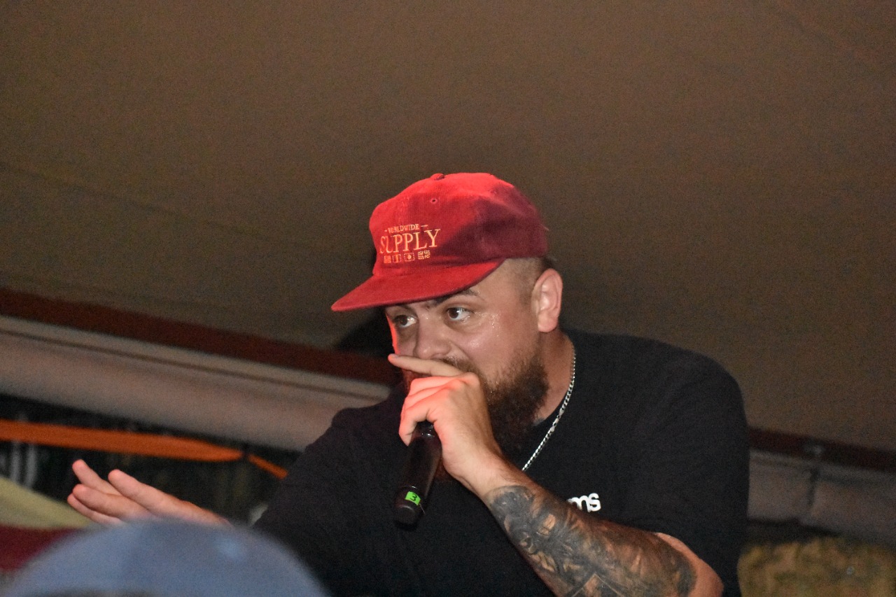 Loufi's show sells out at The Pub | Lowvelder