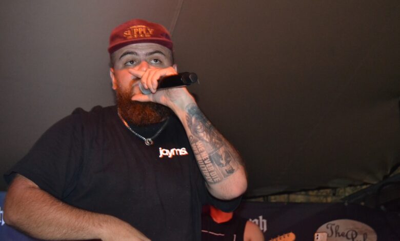 Loufi's show sells out at The Pub | Lowvelder