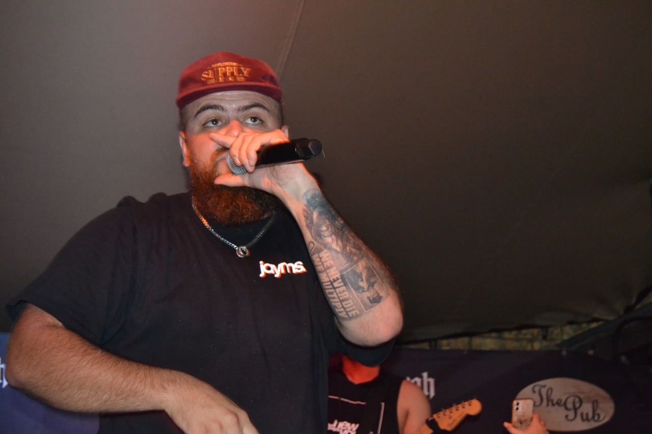 Loufi's show sells out at The Pub | Lowvelder