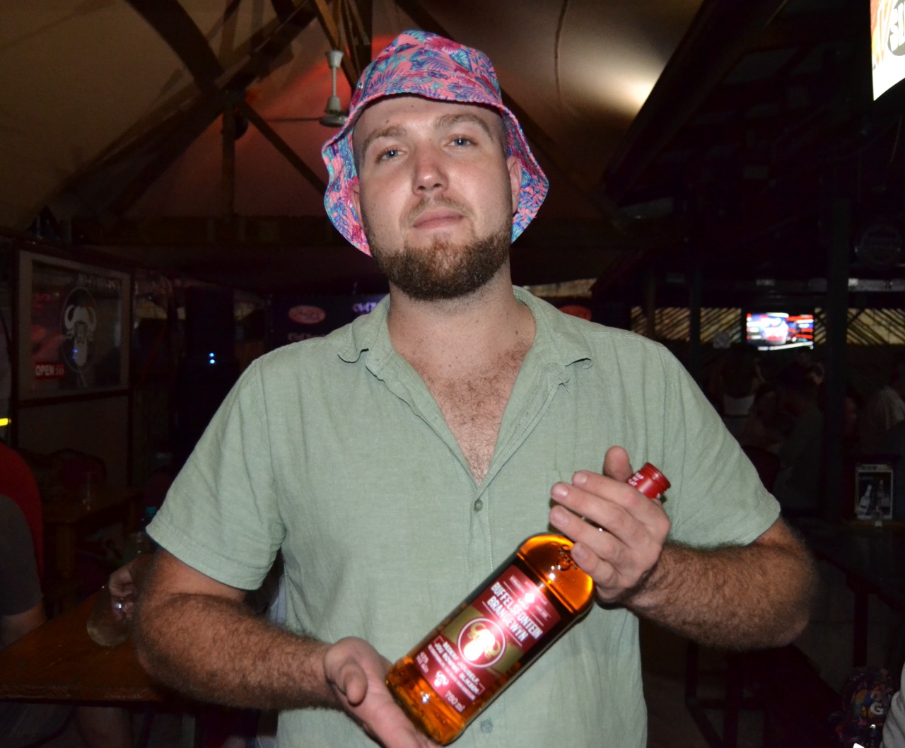 Loufi's show sells out at The Pub | Lowvelder