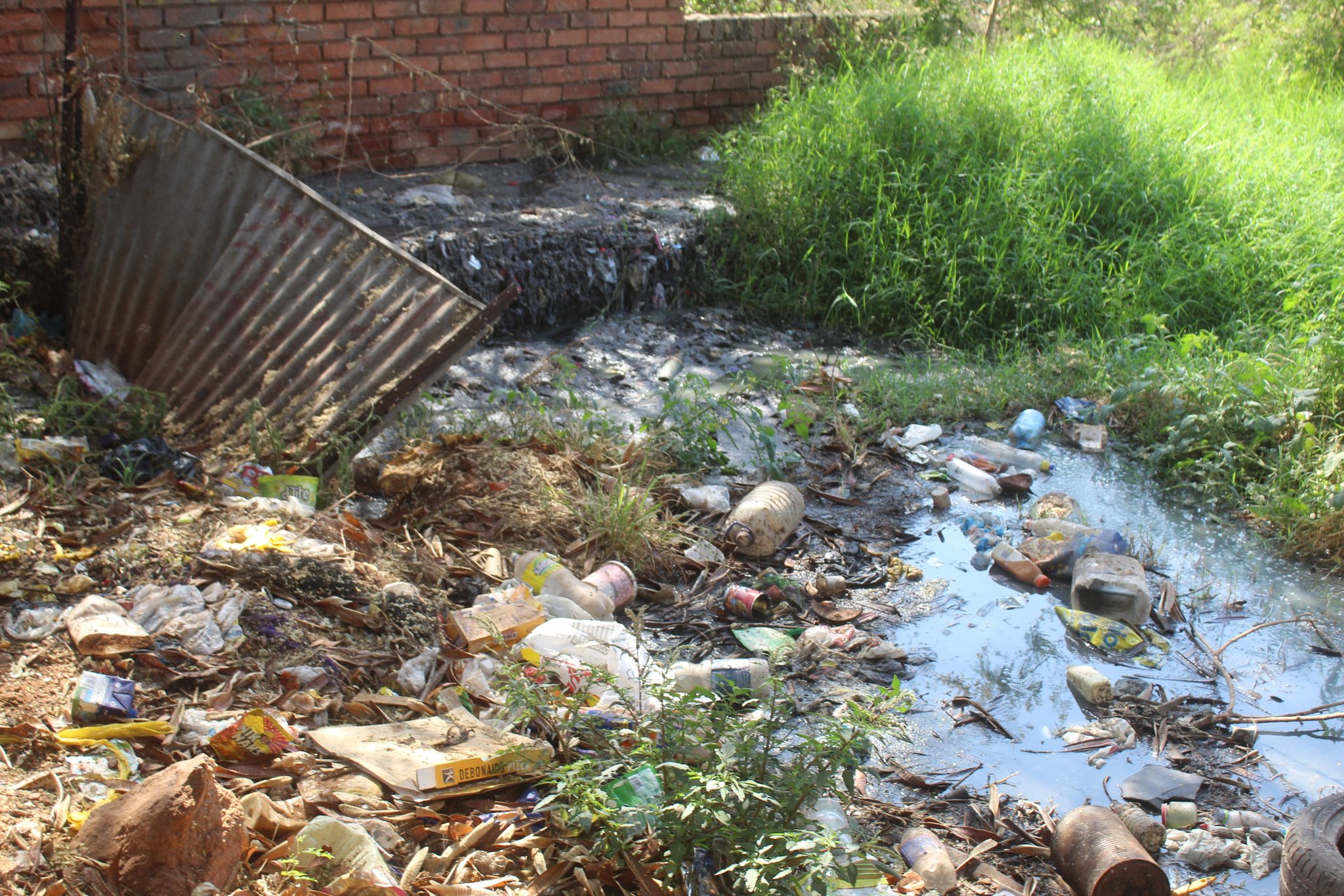 Leaking sewage crisis continues in Burgersfort | Lowvelder