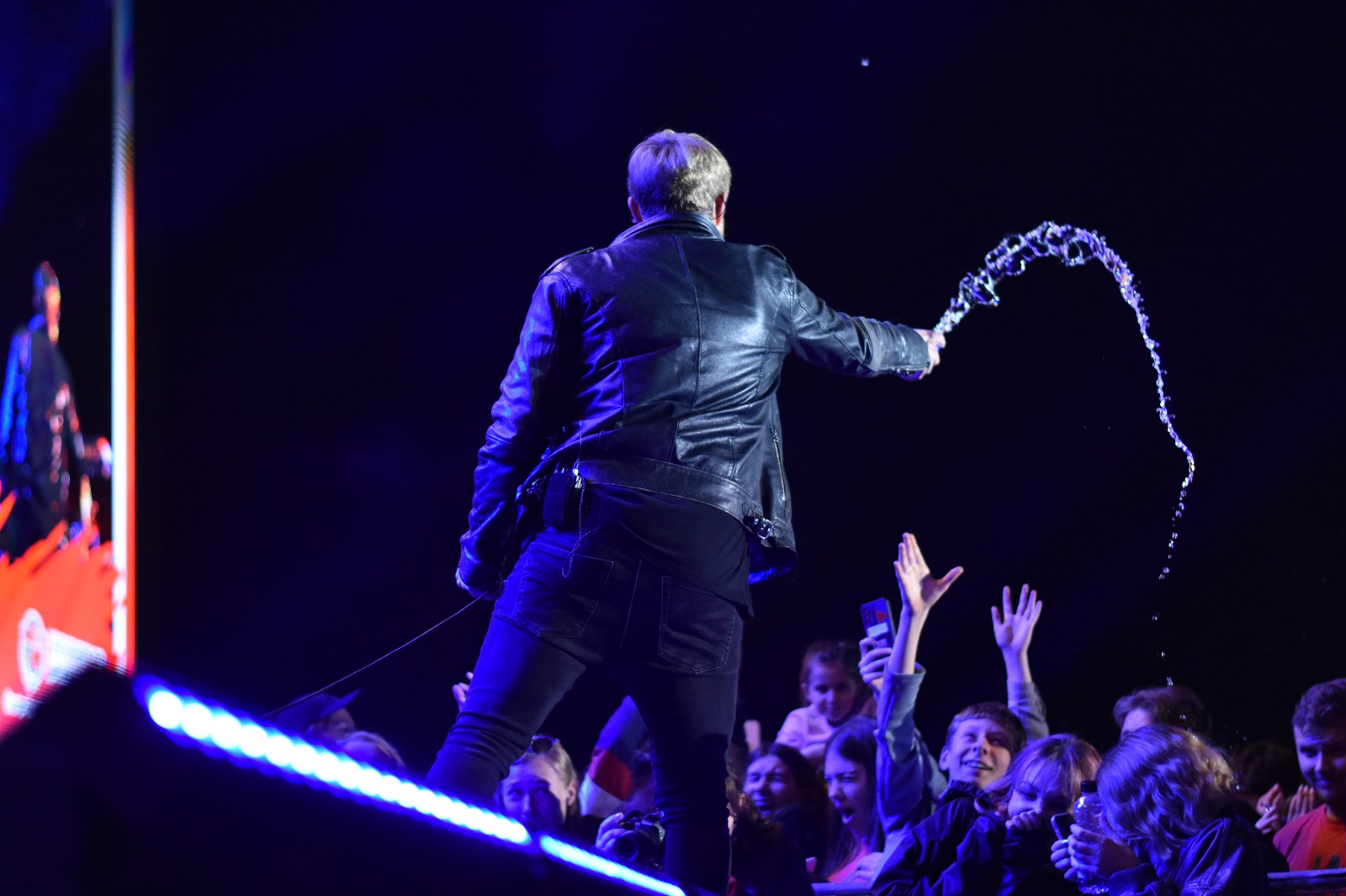 IN FOTO’s: Innibos Huisgenoot Afskopkonsert het duisende in vervoering ...
