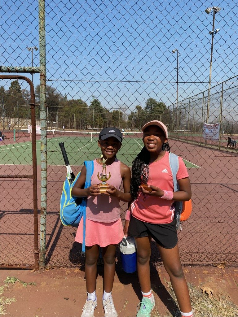 Milan and Murunwa shoot for the stars at Middelburg tennis tournament ...