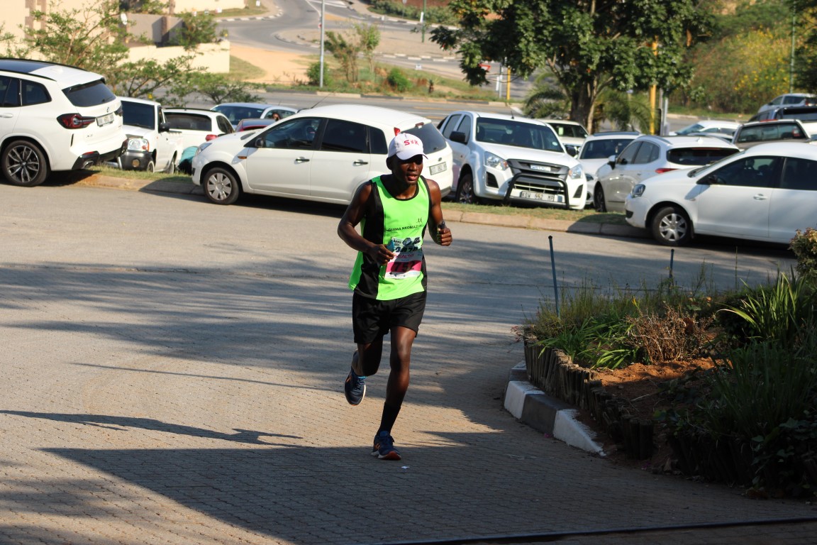 Samuel Mathabatha outraces Abednico Mashaba to win SHL 10km at TUT ...