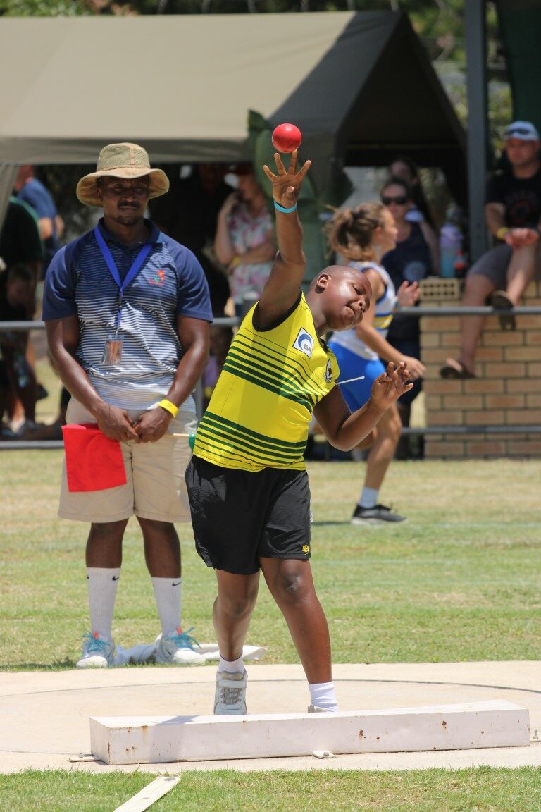 Nelspruit Primary athletes dominate relay races | Lowvelder