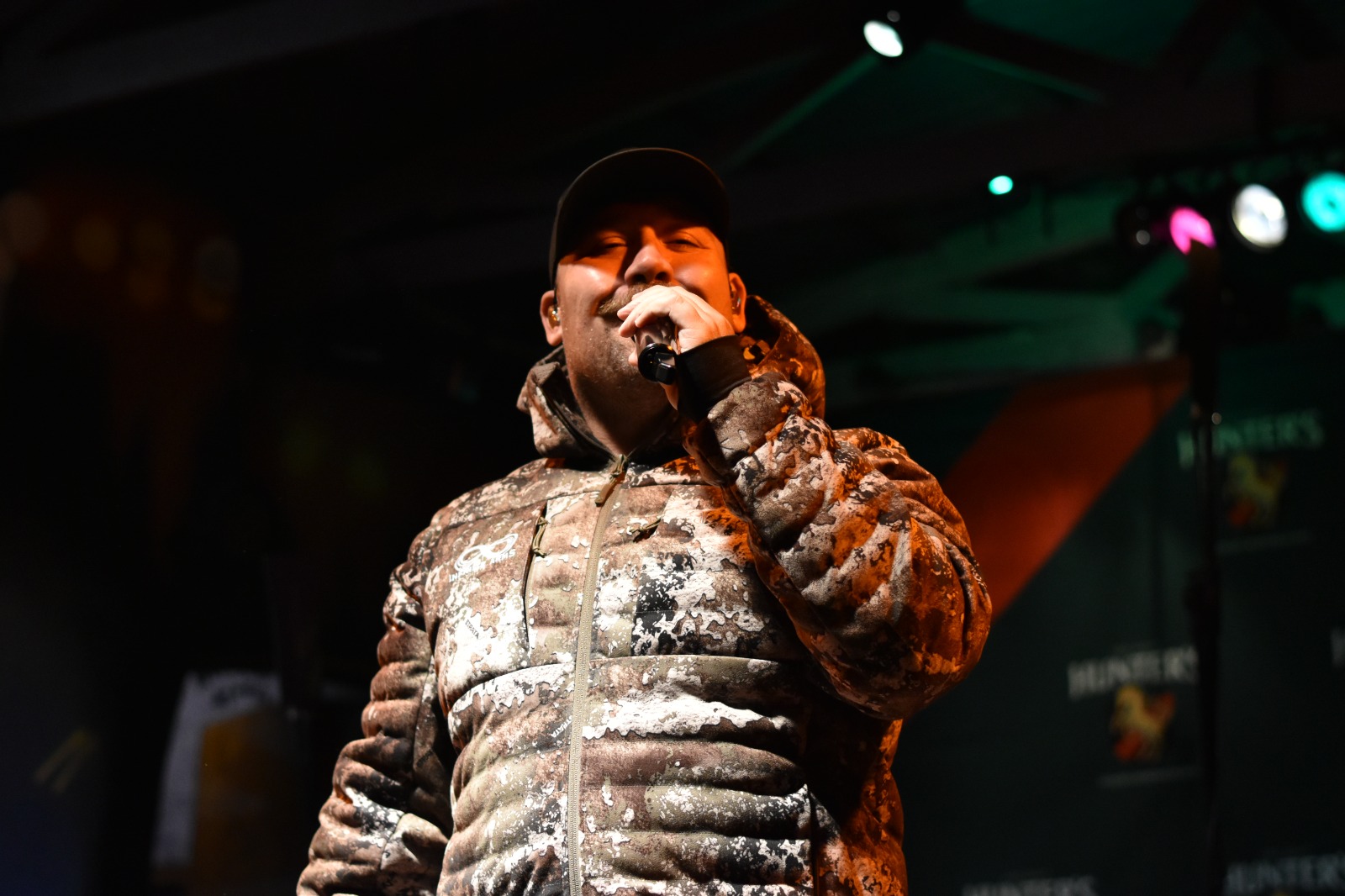 IN PHOTOS: Appel wows audience with Blue Moon performance | Lowvelder